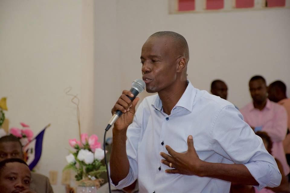 Traité de « candidat obscur » par Washington Post, Jovenel Moise se ...