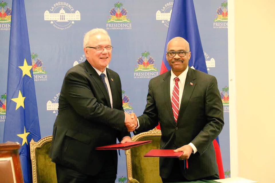 Accord de 45,3 millions d`euros pour la route Hinche-Saint-Raphaël ...