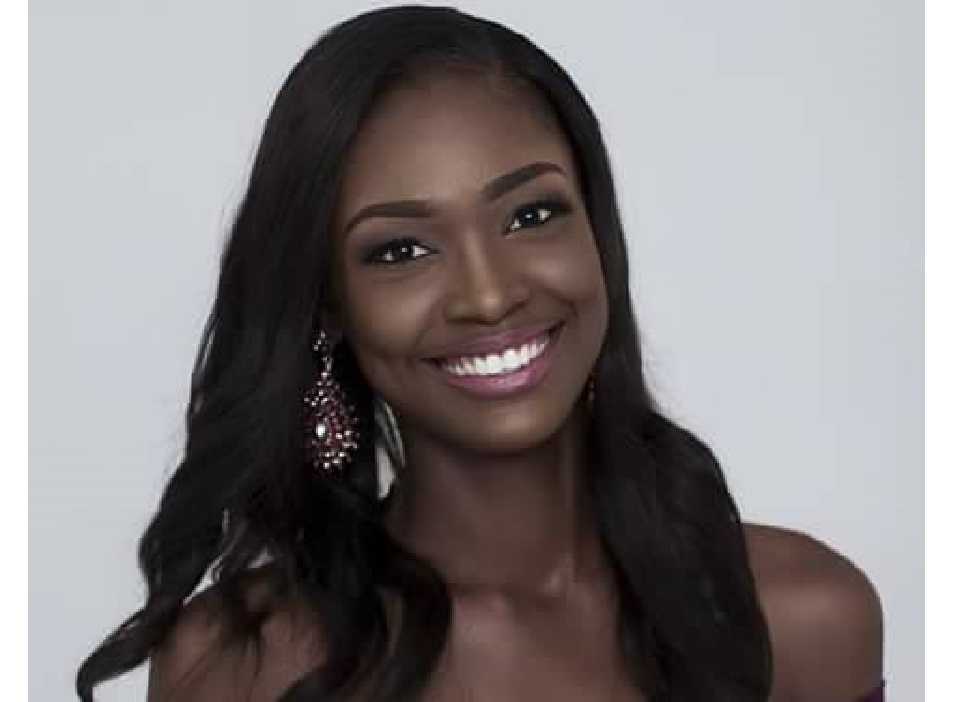 (Vidéo) Cassandra Chéry, Couronnée Miss Haïti 2017 par Raquel Pelissier ...