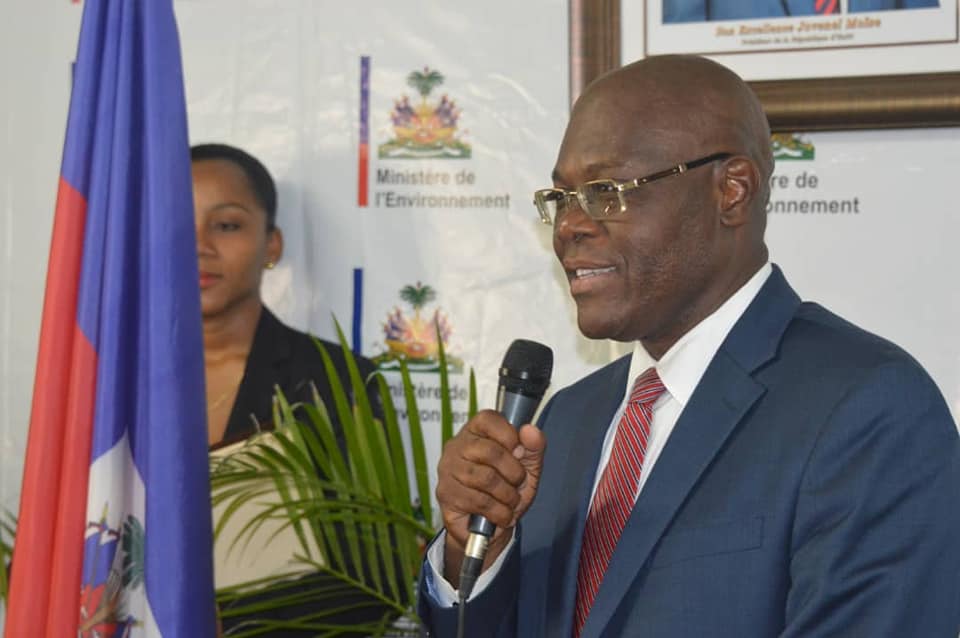 Joseph Jouthe prend les rênes du ministère de l’Environnement - Rezo Nòdwès