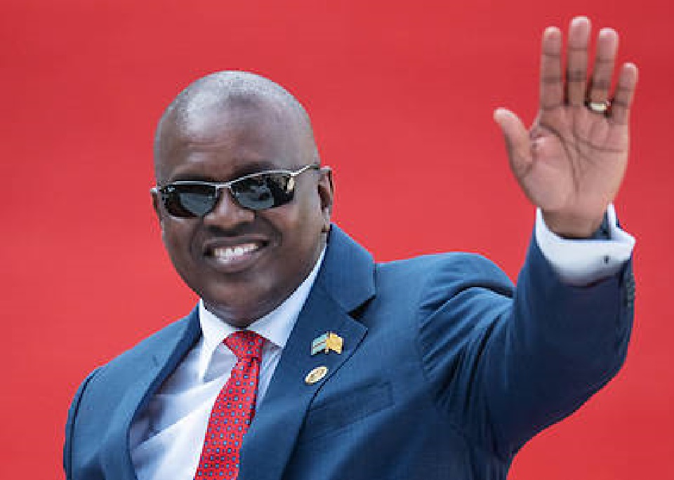 Le président Masisi remporte les élections au Botswana - Rezo Nòdwès