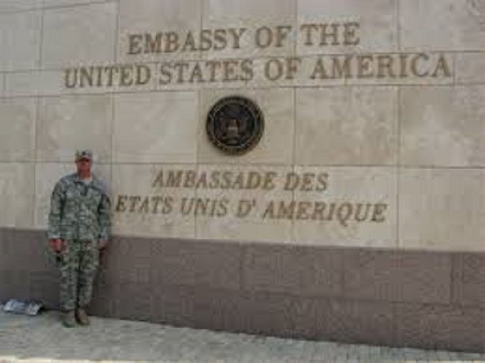 Des véhicules de l’ambassade américaine et de la PNH essuient des tirs ...