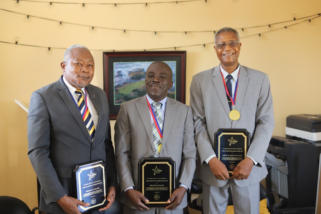 Trois Professeurs du Cap-Haïtien reçoivent le PRIKEN (Prime Carrière ...