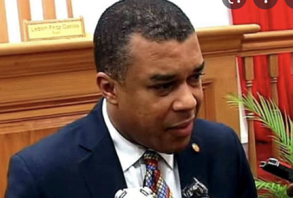 Steven Benoît annonce sa candidature pour le poste de premier ministre ...
