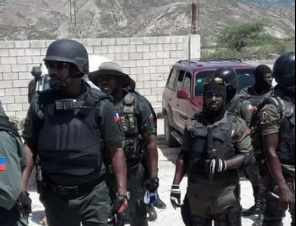 Les badges des agents du BSAP annulés par le ministre James Cadet ...