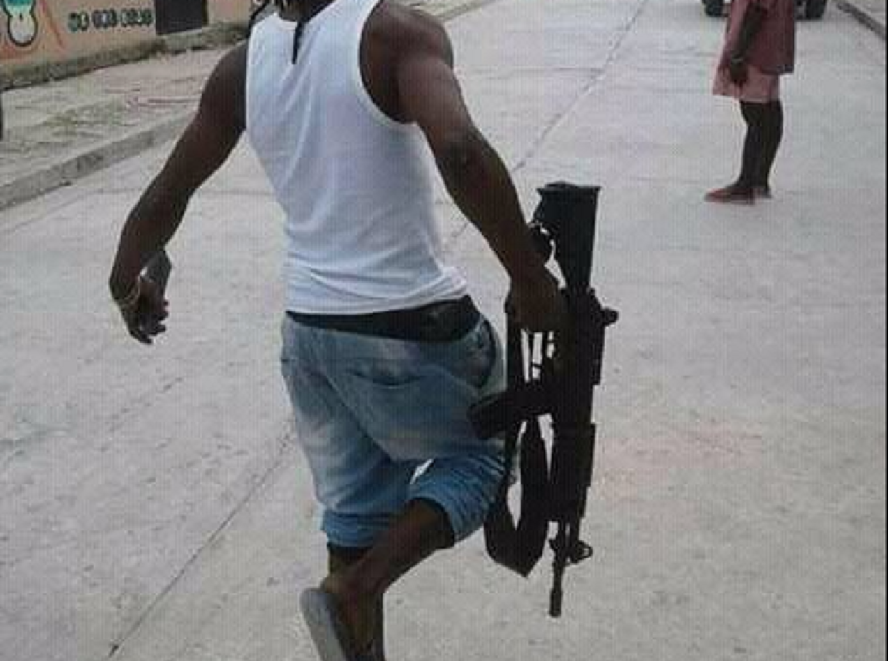 Haiti | Chaos programmé – Ariel Henry prend l’air, des bandits ...