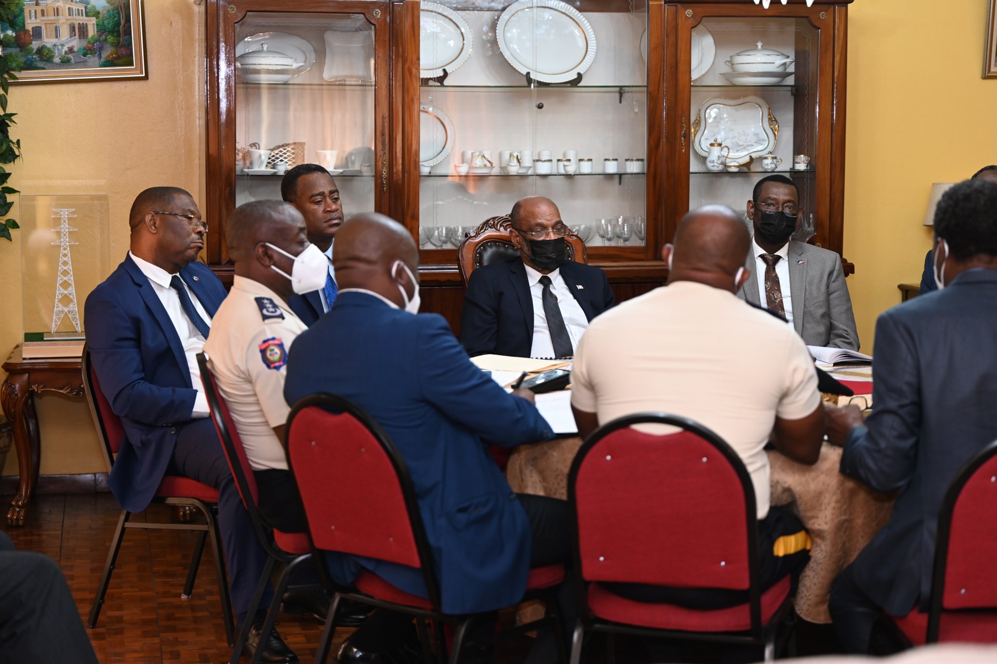 Echec du régime PHTK 3 | Haïti sombre dans le chaos: Luis Abinader fera ...