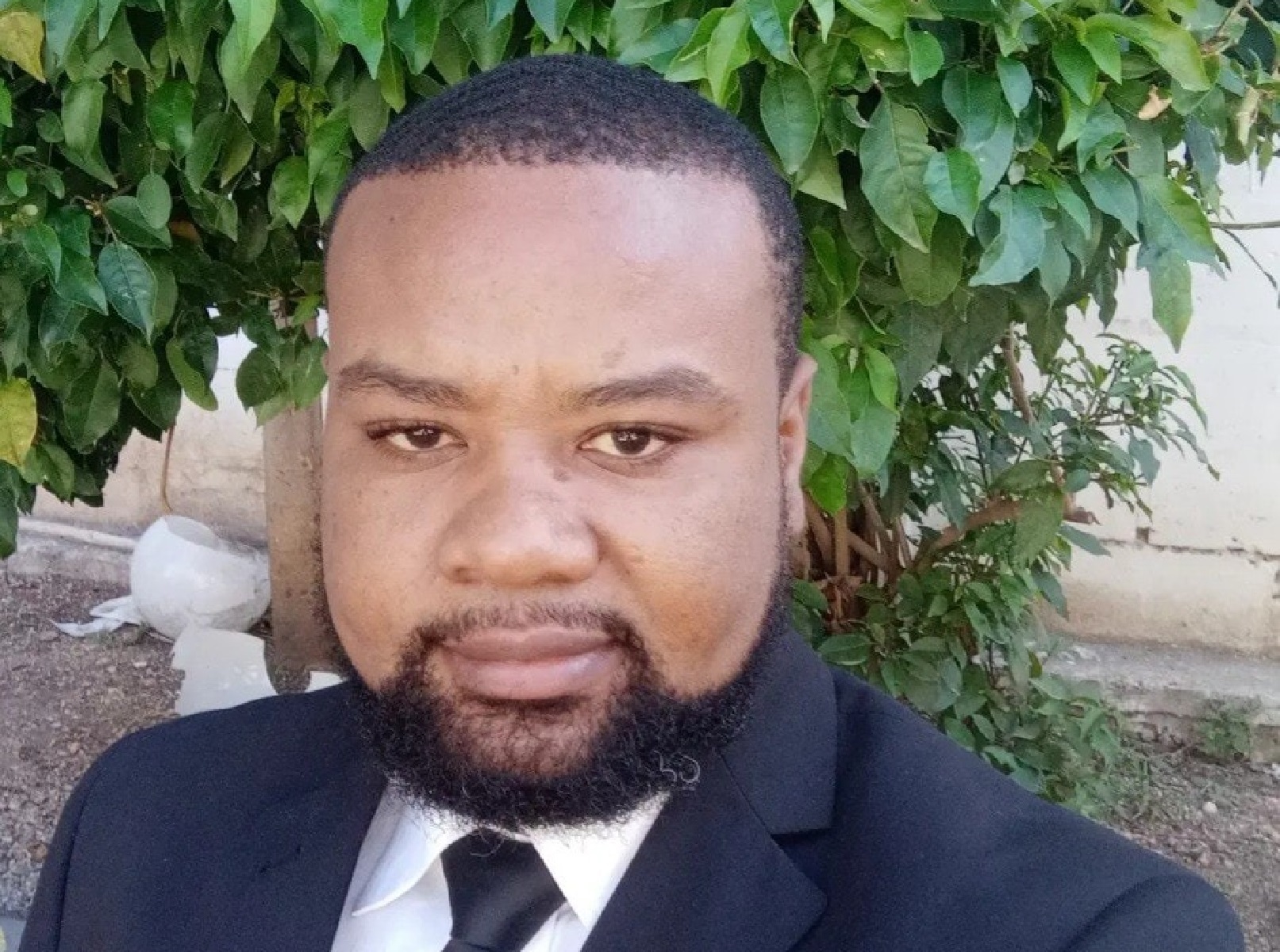 Loksidan pran nan konplo : Absè pou Etazini, Maleng Ayiti a riske pouri ...
