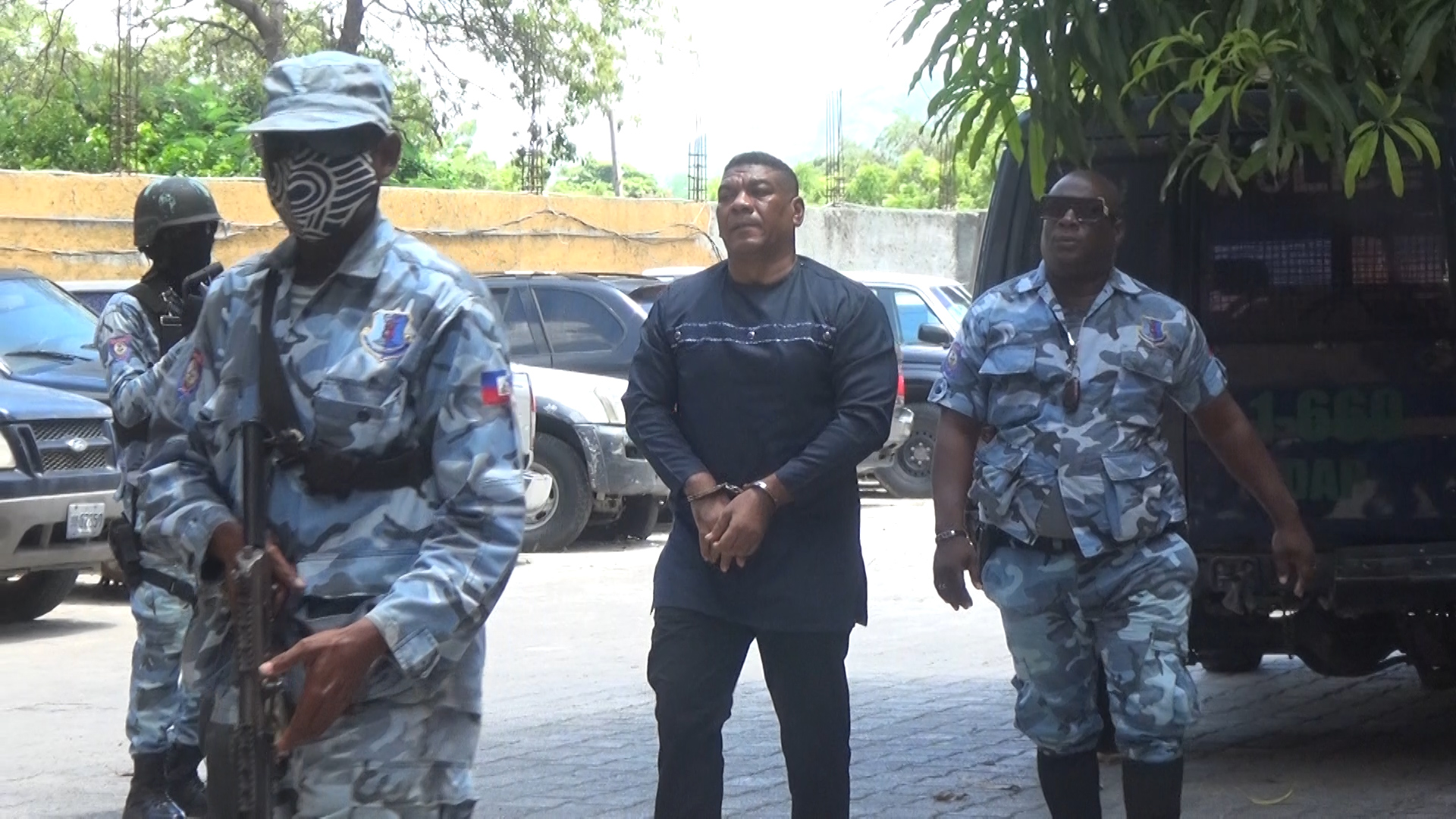 Trafic d’armes à Port-de-Paix: Robinson Pierre-Louis et Michelet ...