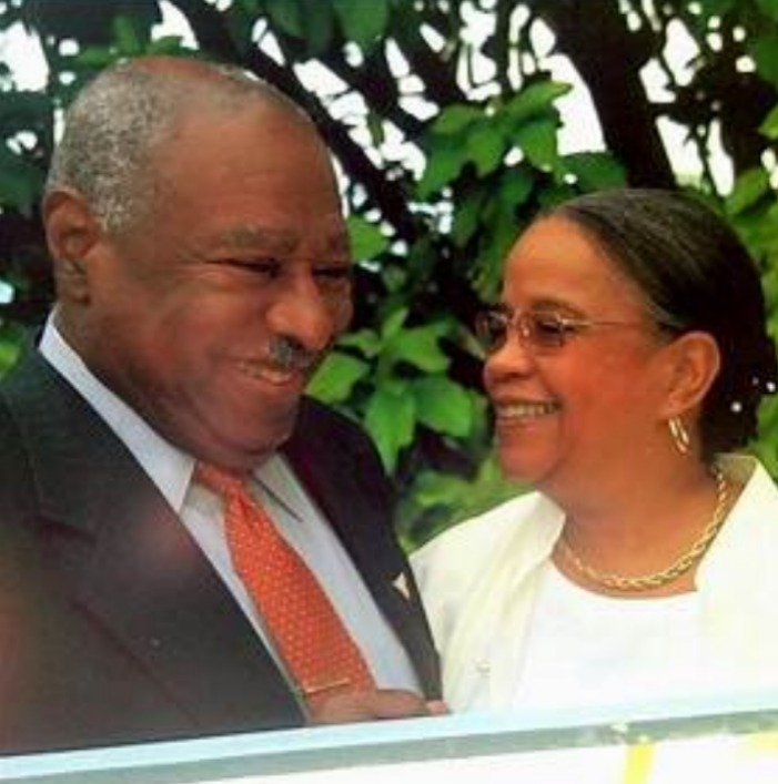 Ducasse Alcin | Leslie et Mirlande Manigat : du même au pareil ! - Rezo ...