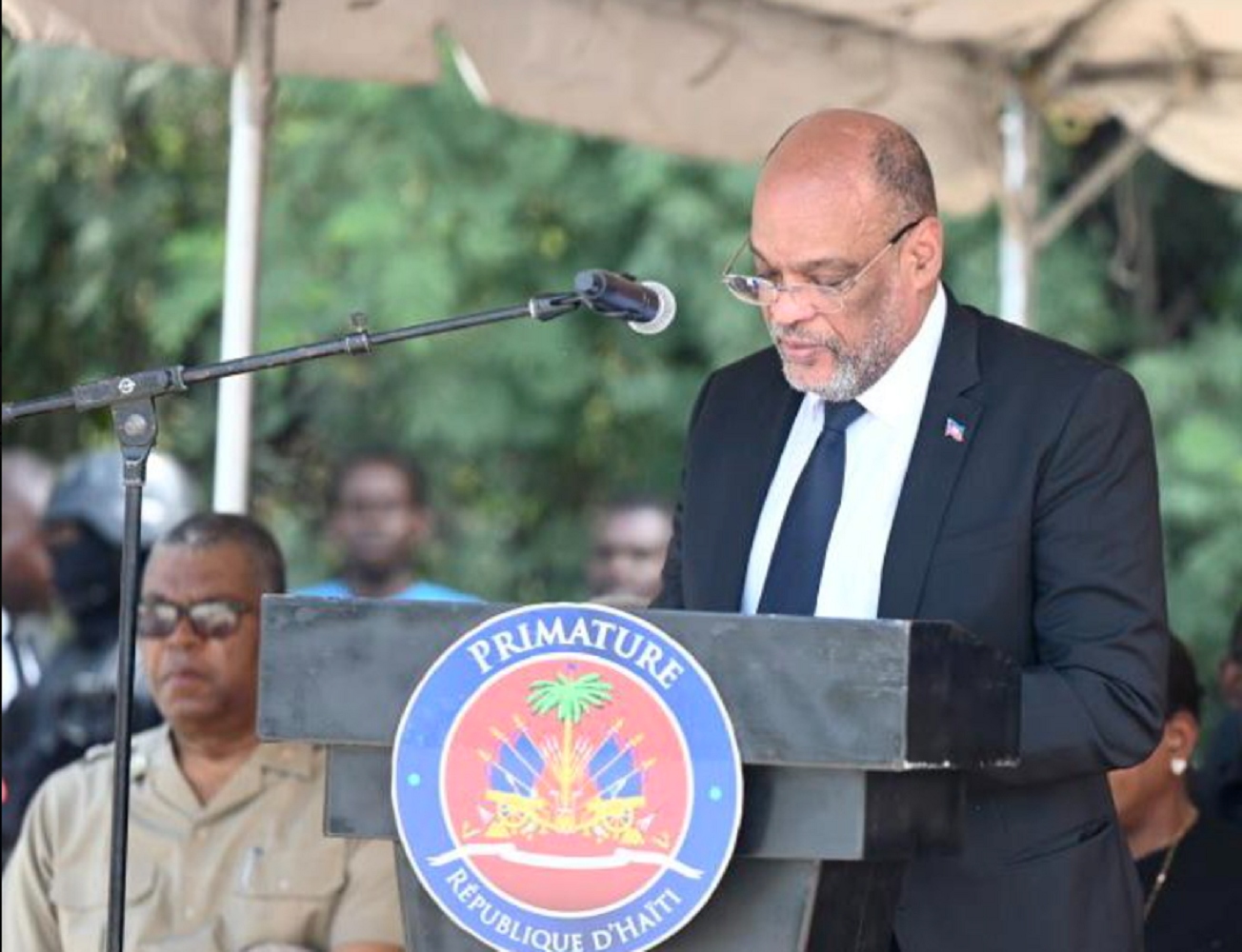 Insécurité : Ariel Henry demande aux soldats des Forces Armées d’Haïti ...