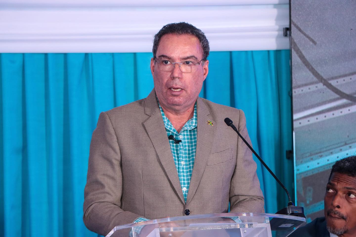 Jamaïque : Le gouvernement dialogue avec Starlink afin d’amener le haut ...