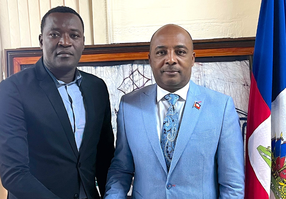 Le ministre Manigat crée un nouveau corps de métier dans le système ...