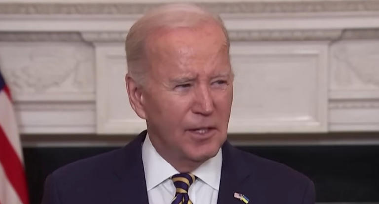 Biden propose une voie vers la citoyenneté pour les immigrants sans ...