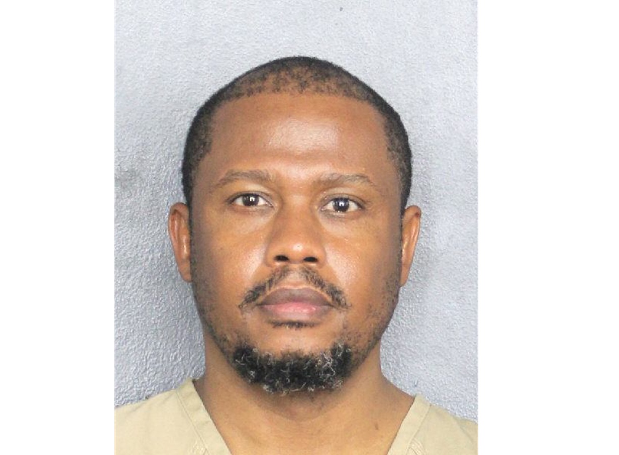 Floride : Marc Henry Ménard accusé d’avoir escroqué plus de 600 000 $ à ...